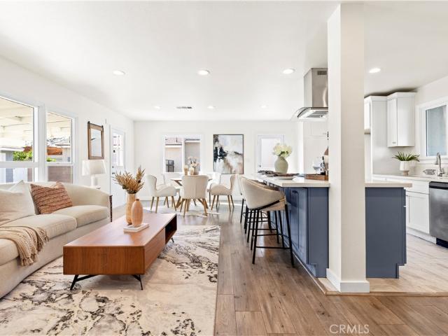 608 Ladera Vista