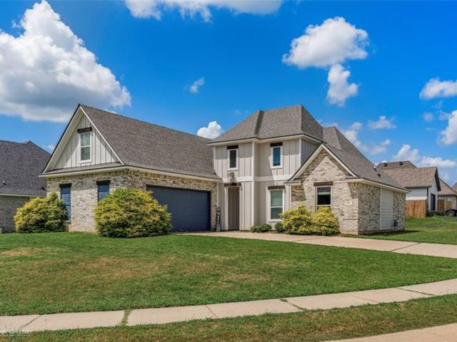 608 Lessie Dr, Stonewall, LA 71078