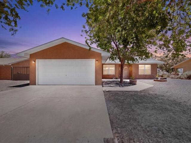 608 Mohawk St SW, Rio Rancho, NM 87124
