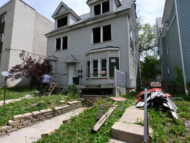608 N 30th St, Milwaukee, WI 53208