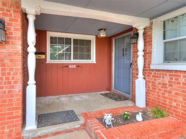 608 Neal Circle
