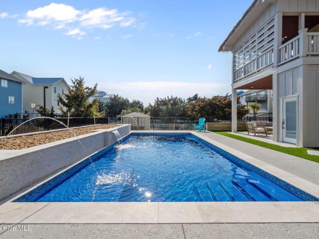 608 S Topsail Drive