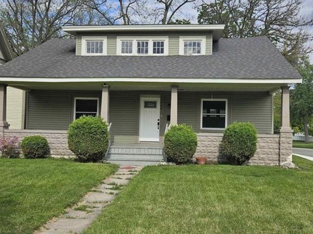 608 S Main St, Auburn, IN 46706