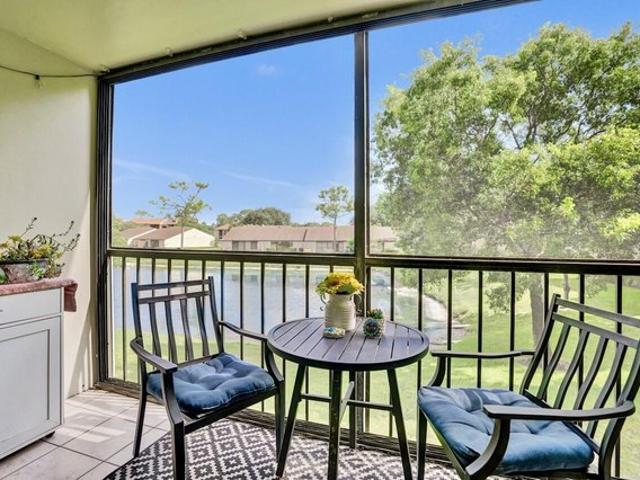 608 Sea Pine Way Apt E2, Greenacres, FL 33415