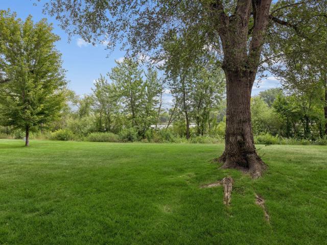 608 Sullivan Drive NE