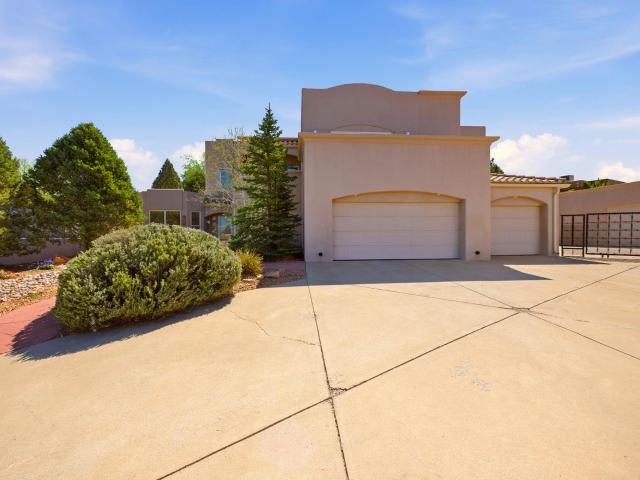 608 Posada Court SE