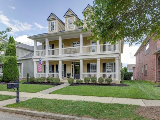 608 Patriot Ln