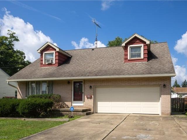 608 Peffer St, Niles, OH 44446