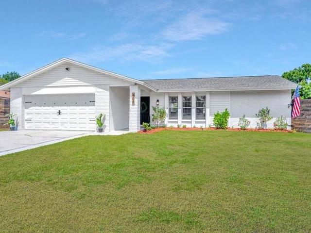 608 Pine Forest Dr, Brandon, FL 33511