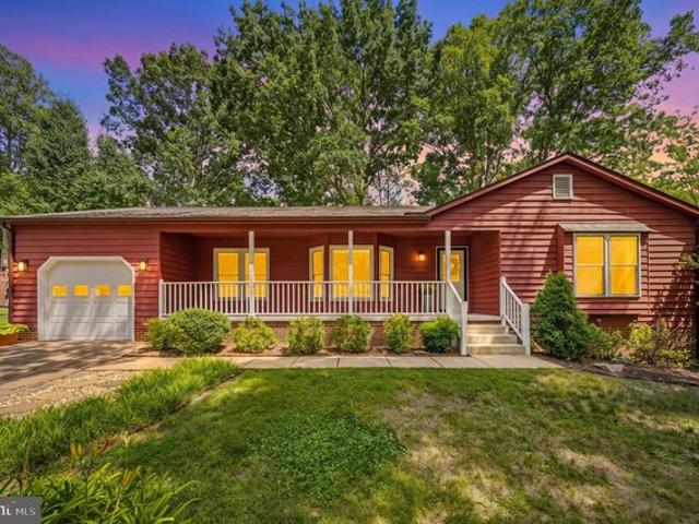 608 Pleasants Dr, Fredericksburg, VA 22407