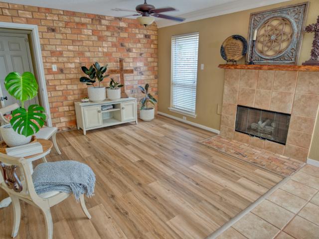 608 Prairie Lane