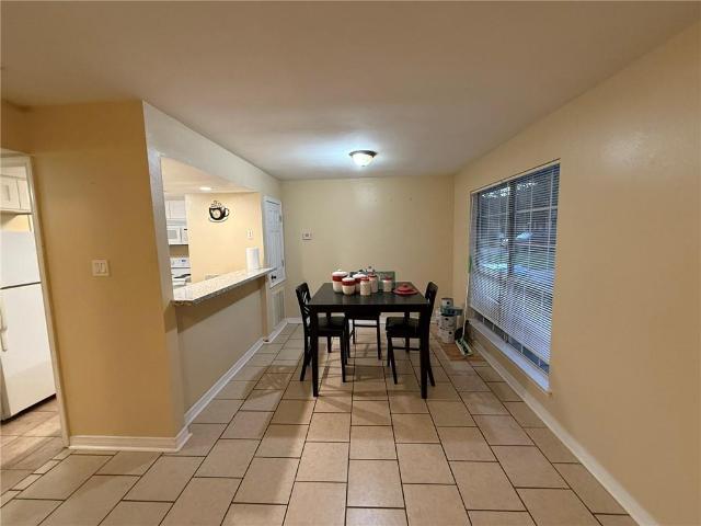 608 Rue St Martin # B
