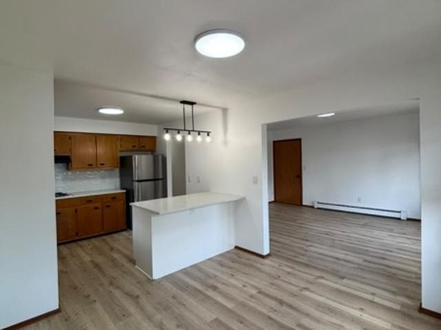 608 W 2Nd Ave # 2