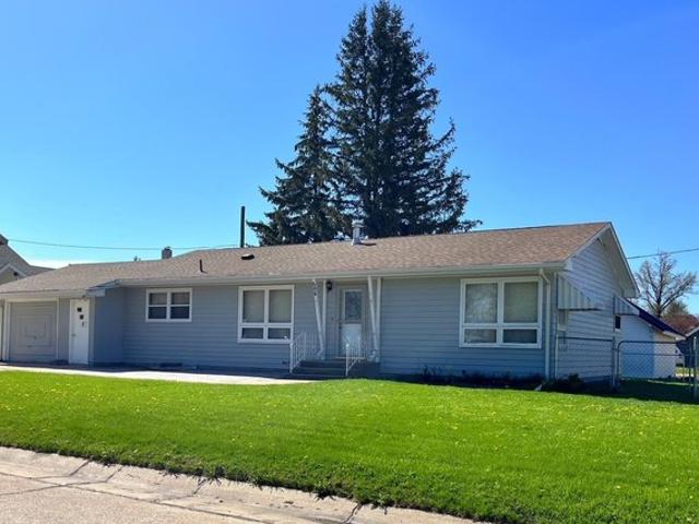 608 W Harper Ave, Plainview, NE 68769