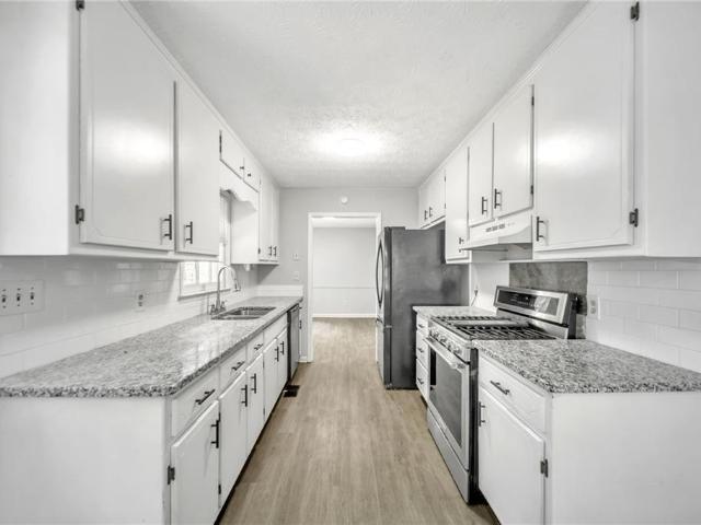 608 Wood Ridge Drive