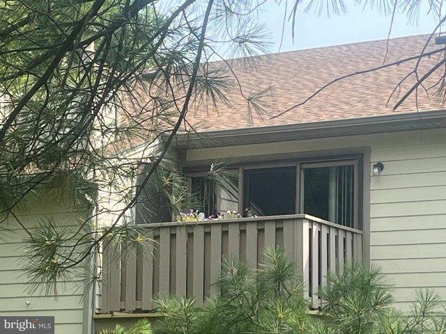 608 Thornton Ct Unit 608, North Wales, PA 19454