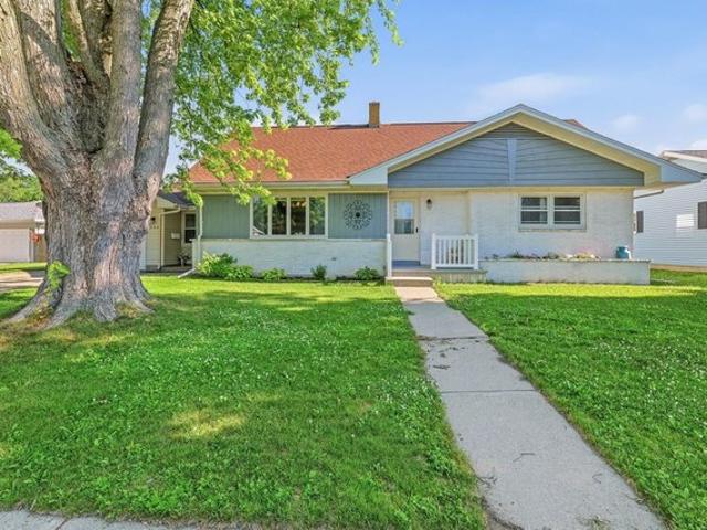 608 Tulip Ln, Waupun, WI 53963
