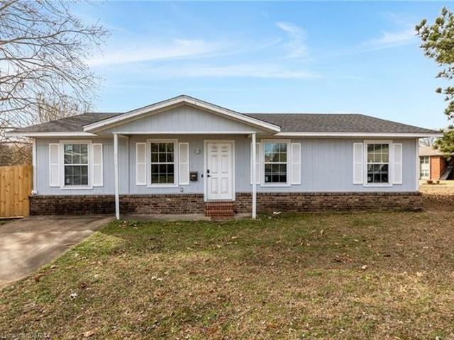 608 Varner Dr, Muldrow, OK 74948