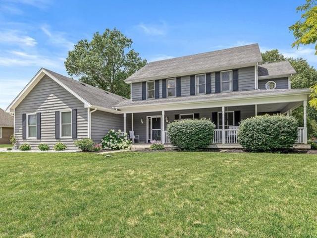 60955 Whispering Hills Dr, South Bend, IN 46614
