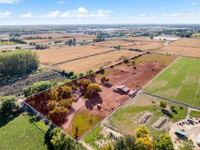 6095 Stump Ln, Star, ID 83669