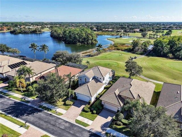 6096 Dogleg Dr, Naples, FL 34113