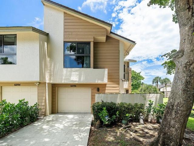 6096 Glendale Dr, Boca Raton, FL 33433