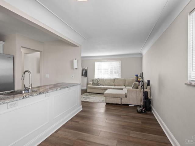 6097 W Fordham Place