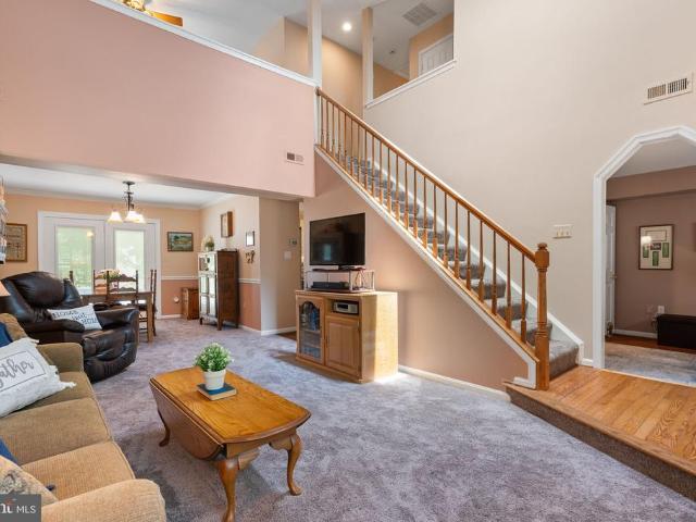 6098 Oust Lane
