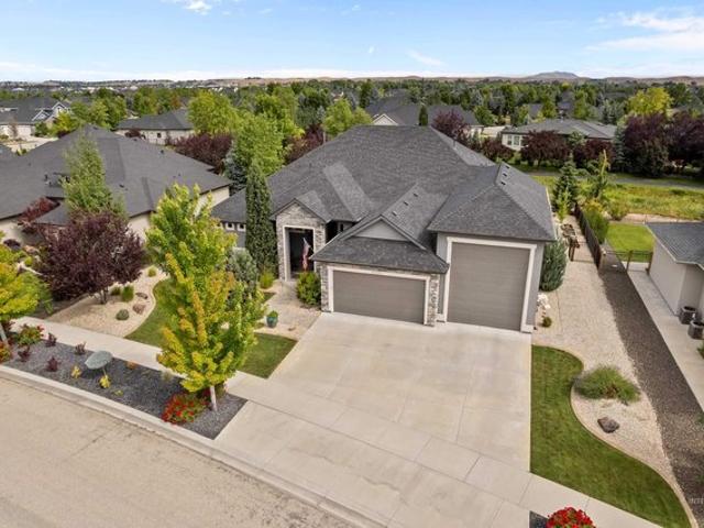 6098 W Striker Ct, Eagle, ID 83616