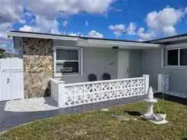 60990709 637 W 31st St