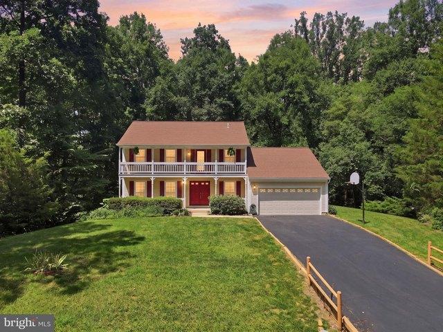 6090 River Forest Dr, Manassas, VA 20112