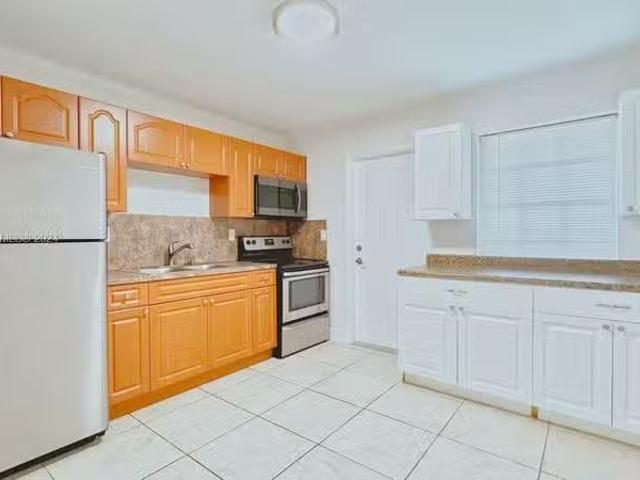 60925852 286 Nw 39th St #2
