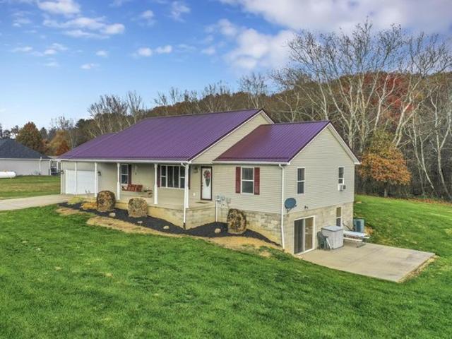 6092 Clearport Rd SW, Lancaster, OH 43130