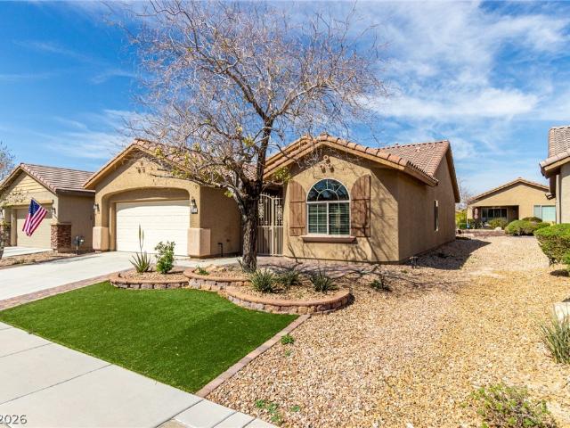 6092 Fox Creek Ave, Las Vegas, NV 89122 | MLS #2767 | Compass