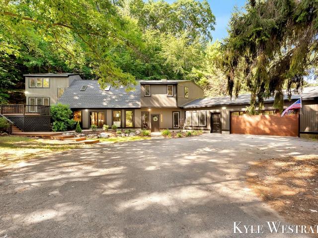6093 Ridgeview Drive