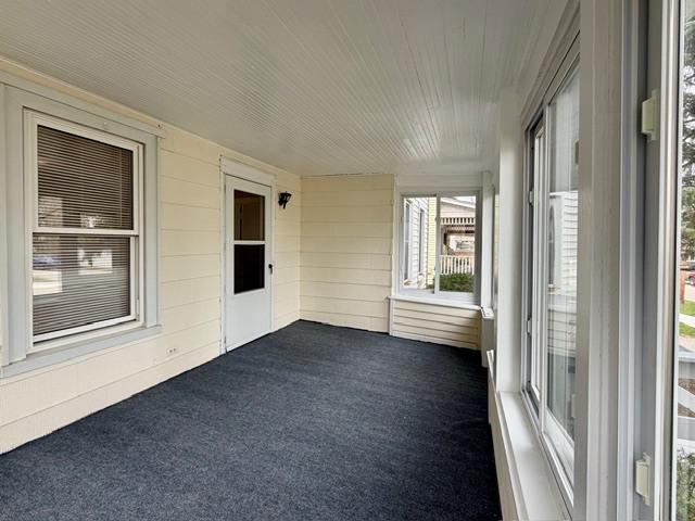609 1st St, Unit 1, Libertyville, IL 60048 | MLS #12605 | Compass