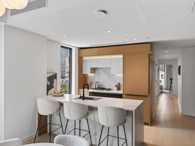 609 2nd Avenue, Unit 602