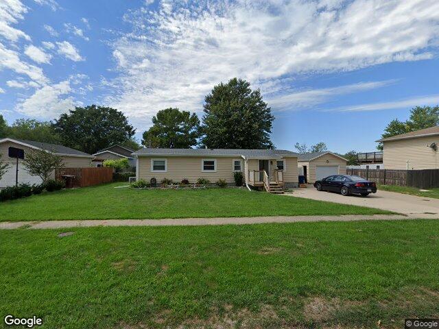 609 8th Ave, South Sioux City, NE 68776