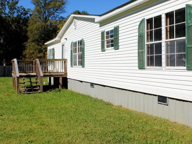 609 Country Club Dr, Tullahoma, TN 37388