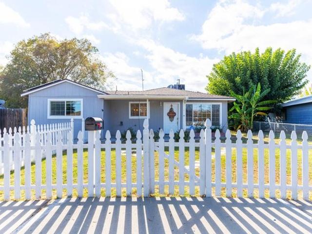 609 College Ave, Coalinga, CA 93210