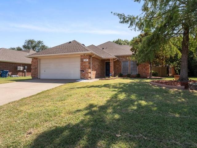 609 Columbia Ave, Waxahachie, TX 75165