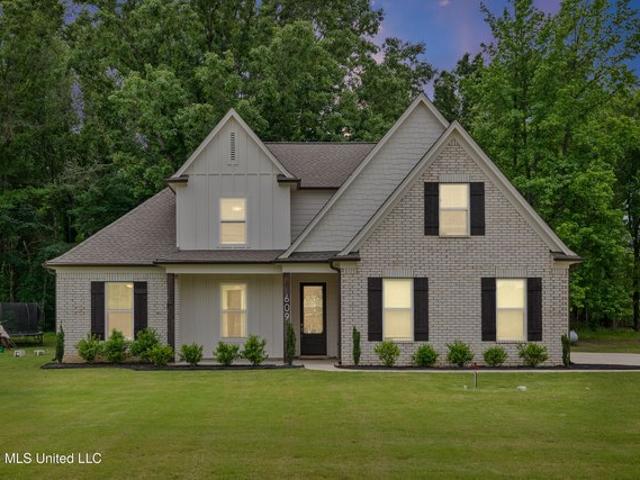 609 Centerline Roper Loop, Byhalia, MS 38611