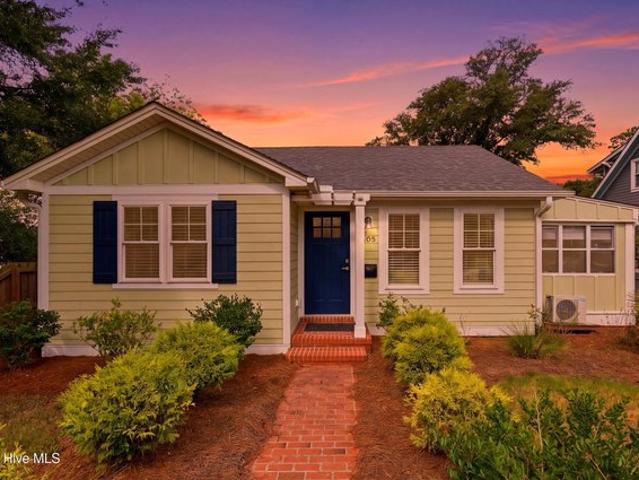 609 Clarendon Ave, Southport, NC 28461