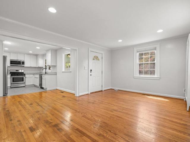 609 Blenheim Ave