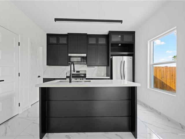 609 Buccaneer Drive 1