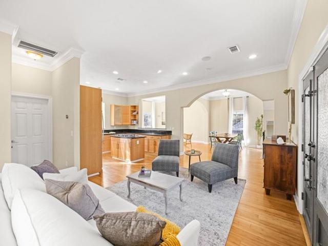 609 Gardner St, Houston, TX 77009