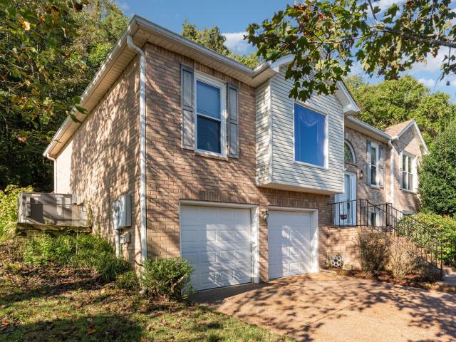 609 Glenridge Close