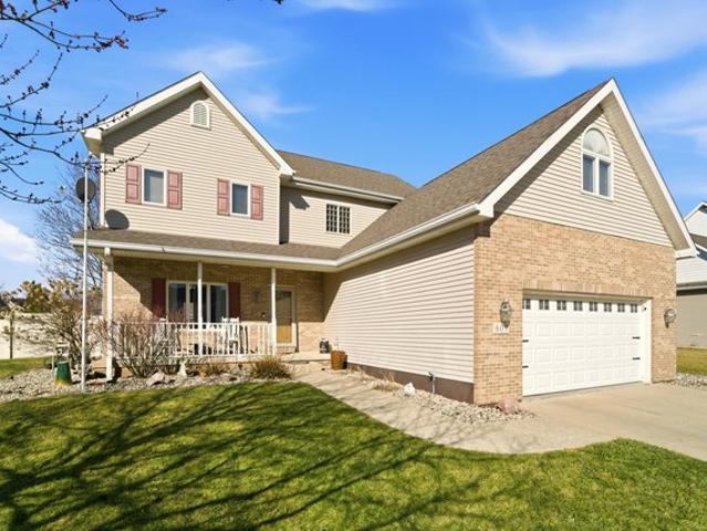 609 Dakota Dr, Lowell, IN 46356