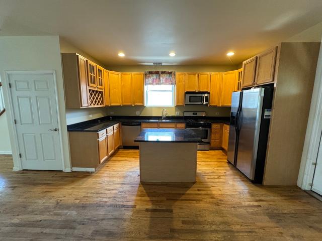 609 E 89th Street