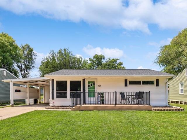 609 E 12th Street Pl N, Newton, IA 50208